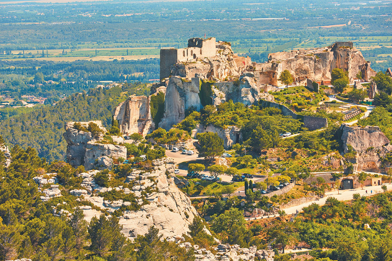 Tarascon - LiFE Style Magazine